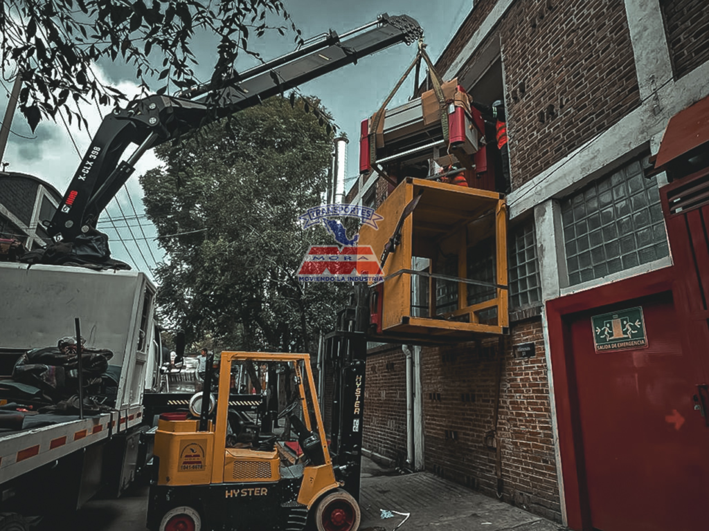 Transportes Mora – 25 años de experiencia.
