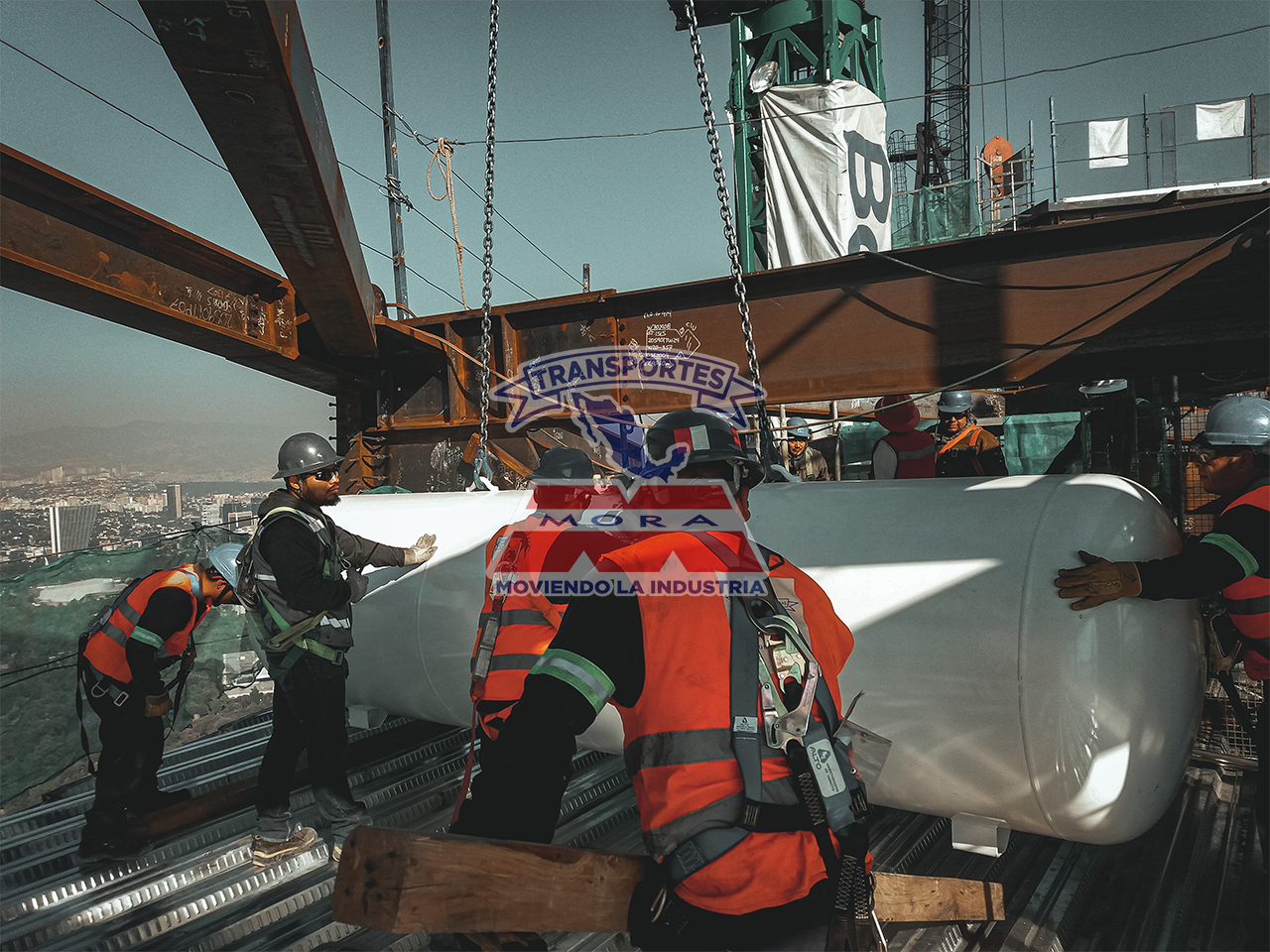Transportes Mora – 25 años de experiencia.
